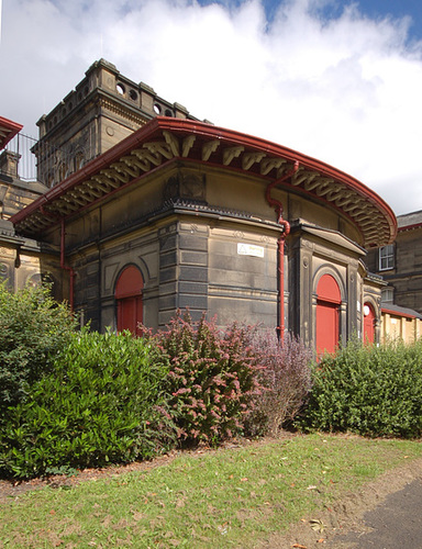 ipernity: Bankfield, Boothtown Road, Halifax - by A Buildings Fan