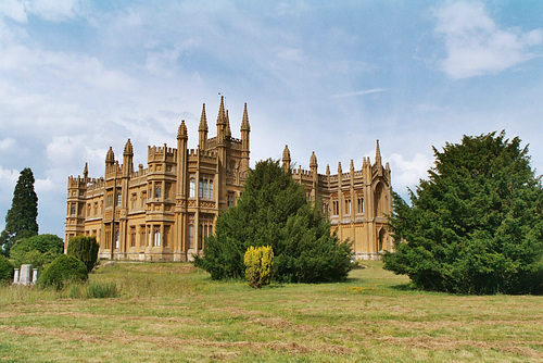 ipernity: Toddington Manor, Gloucestershire - by A Buildings Fan