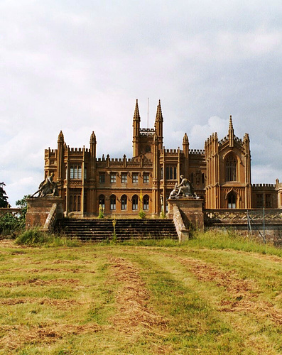 ipernity: Toddington Manor, Gloucestershire - by A Buildings Fan
