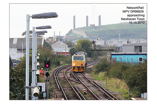 ipernity: Network Rail MPV DR98929 passing a bracket semaphore signal ...