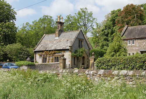 ipernity: Lodge to Holme Hall, Bakewell, Derbyshire - by A Buildings Fan