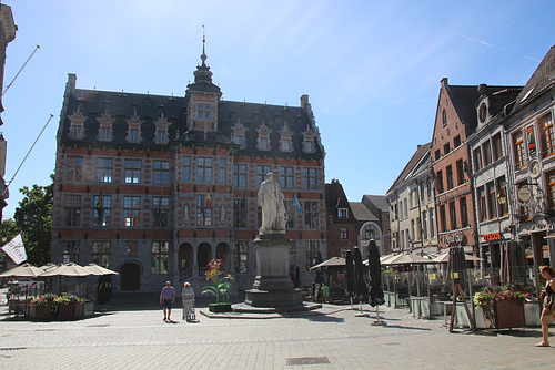 ipernity: Grote Markt, Halle, Belgium - by Jim Easterbrook